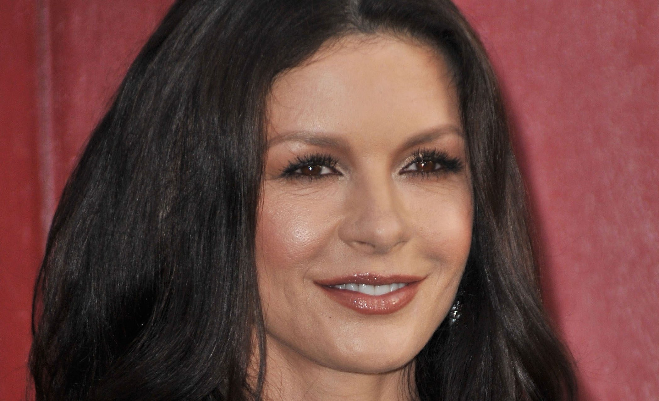 Zeta-Jones To be Part of Oscars Musical Salute - Front Row Features