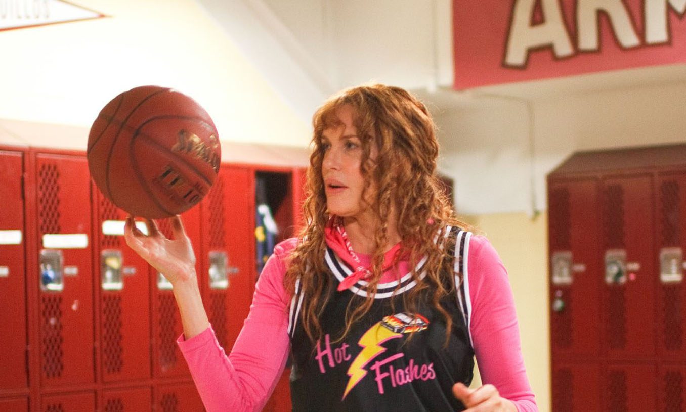 EXCLUSIVE: Hannah Hits the Hoops in 'Hot Flashes' - Front Row Features