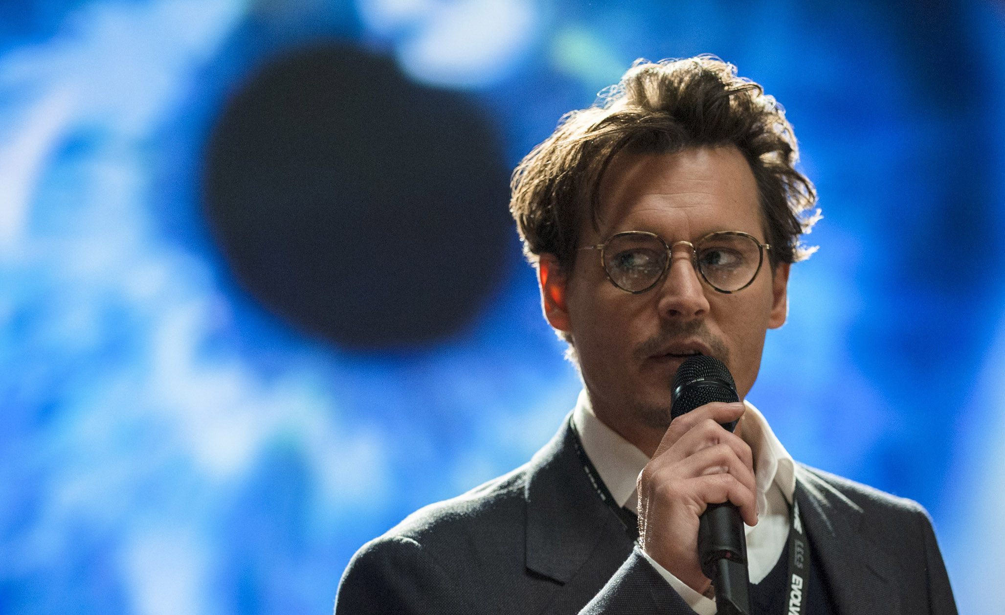 The Depp In the Machine - Front Row Features