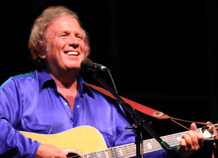 Hello Again to 'American Pie' - Front Row Features