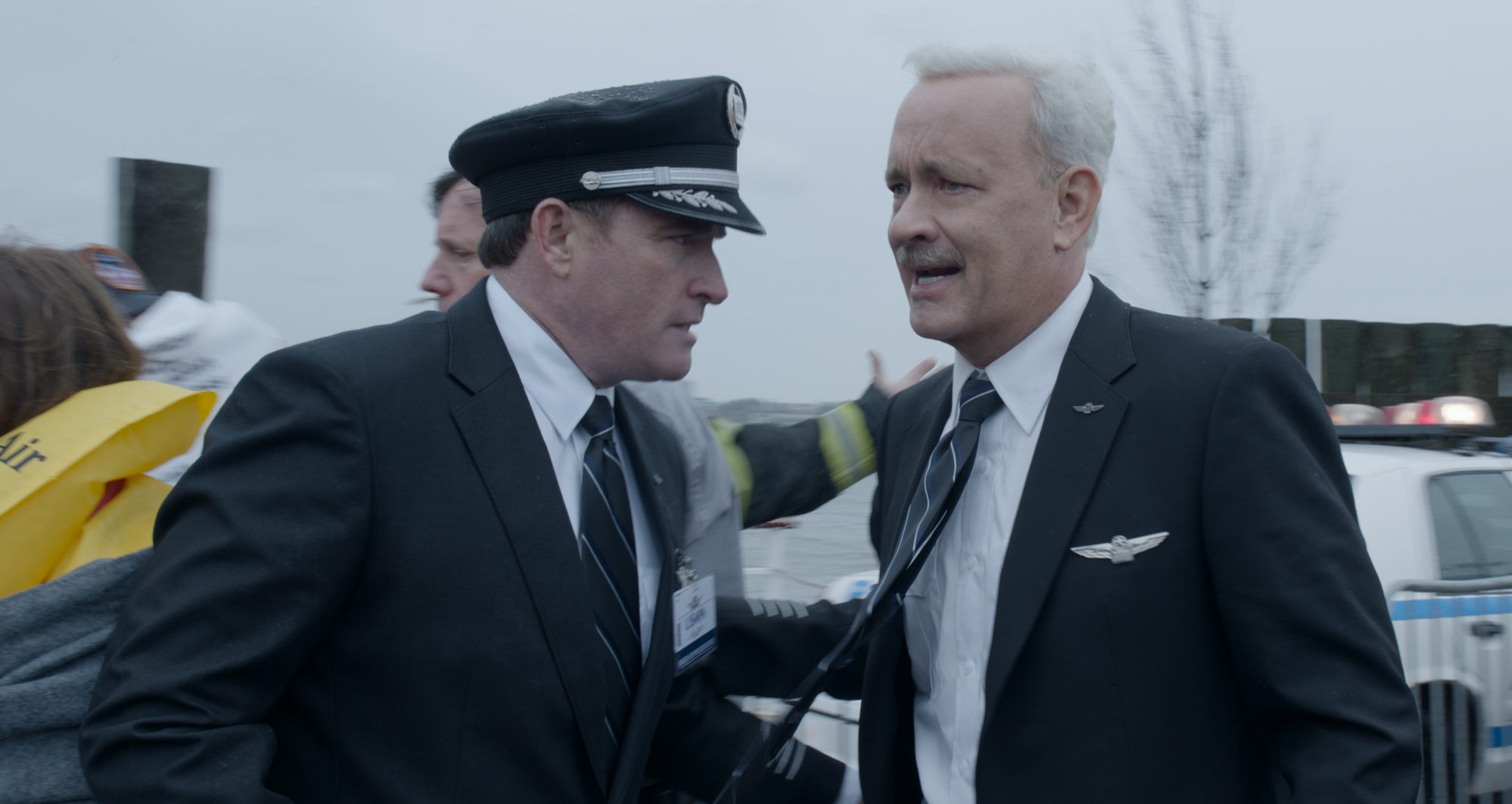 Photos: Eastwood and Hanks Pilot ‘Sully’ to Great Heights - Front Row ...