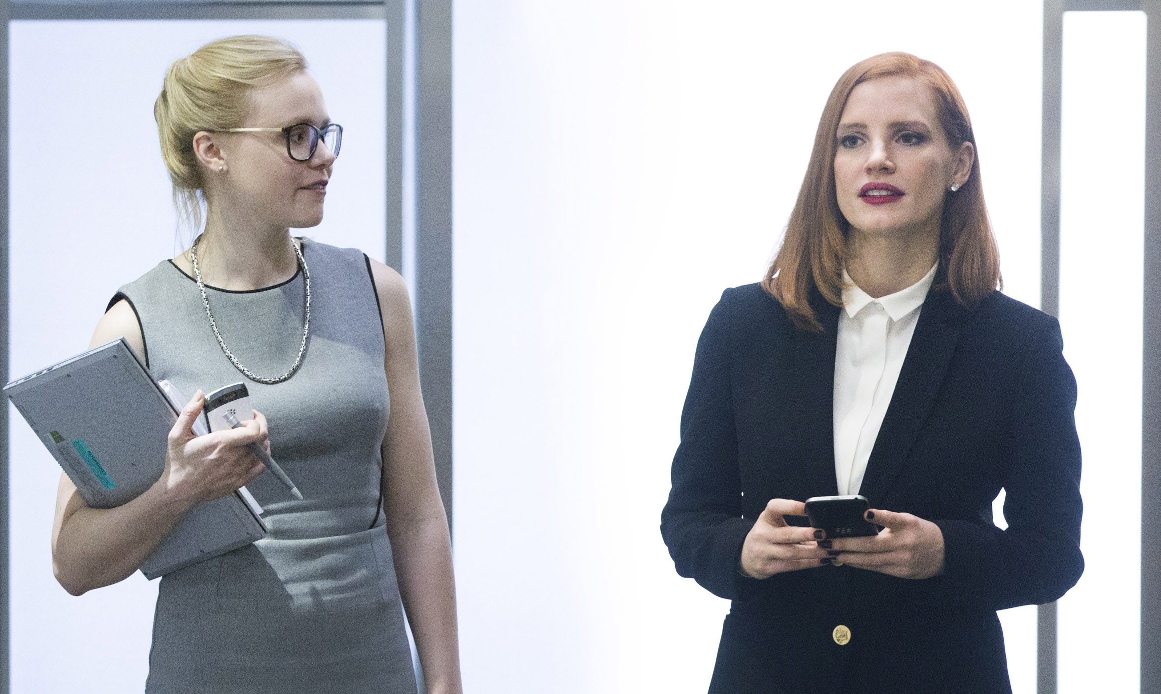 Photos: Jessica Chastain Lobbies as a Powerful Woman in 'Miss Sloane ...