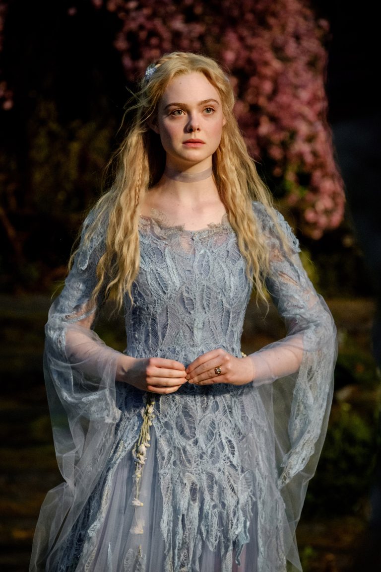 Photos: Elle Fanning Reprises Fairy Tale Role in 'Maleficent: Mistress ...